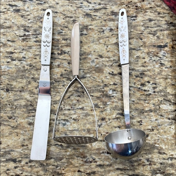 Flint Stainless USA | Kitchen | Set Of 3 Vtg Flint Arrowhead Wheat ...